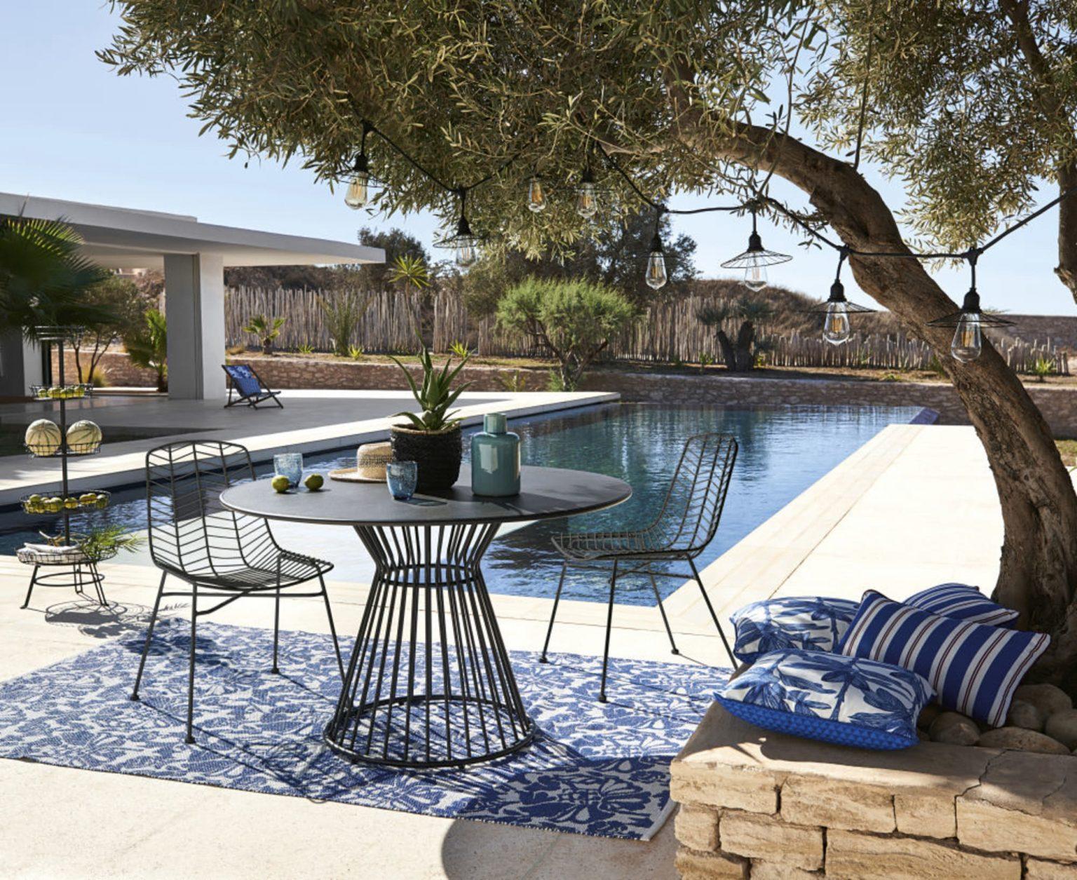 Table de jardin ronde : 13 modèles pour votre extérieur